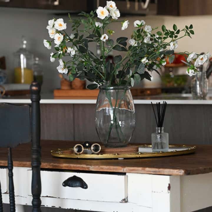 9 Ingenious Small Apartment Dinner Table Ideas! - Countess in the Kitchen
